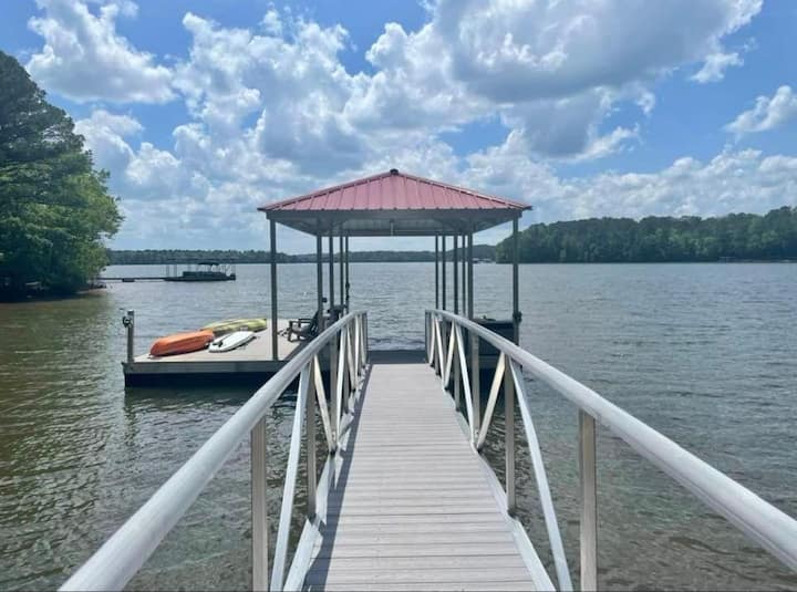 Lake House Oasis - LaGrange, GA