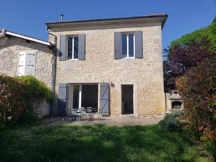 Gîte En Pierre,au Coeur De Blaye - Blaye
