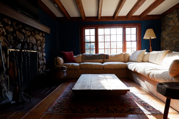 Fairy Tale Cottage On 30 Acres - Cherry Plain State Park, Petersburgh