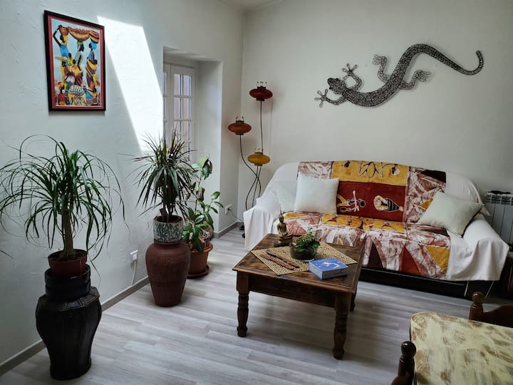 Au Pied Du Château Chez Cécile - Avignon