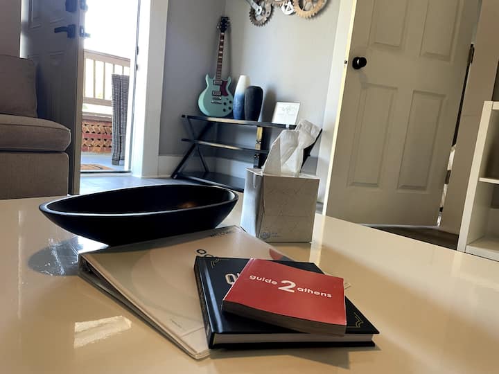 Newly Remodeled Cozy, Eclectic Home - Athens, GA