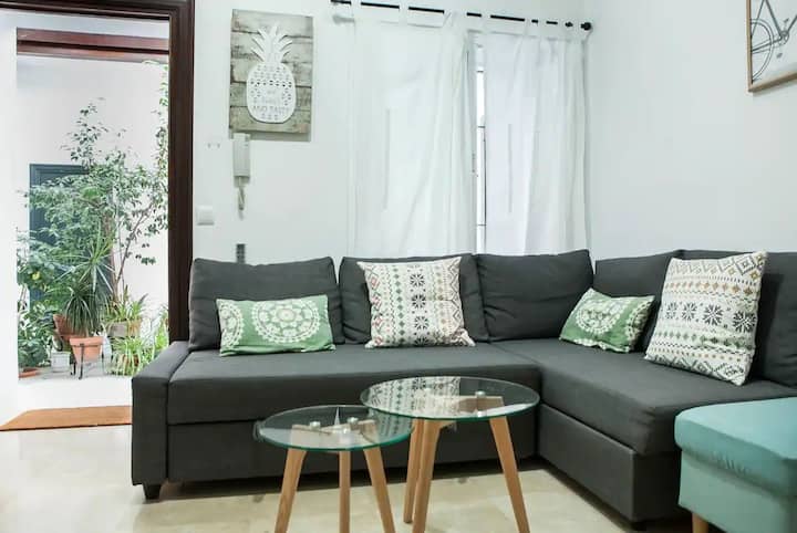 Charming Traditional Apartment In The Center - Palacio de Las Dueñas