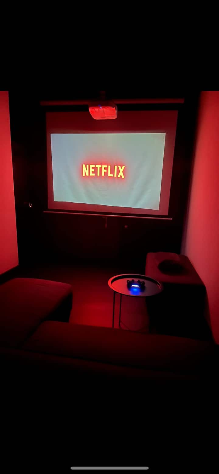 Paradis Du Nord: Jacuzzi / Ciné - Saint-Amand-les-Eaux