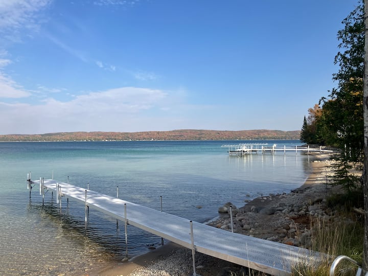 Cabin On Lake Charlevoix - Charlevoix, MI
