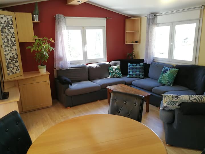 Mobilhome Tout Confort, Avec Terrasse Et Piscine - Brignoles