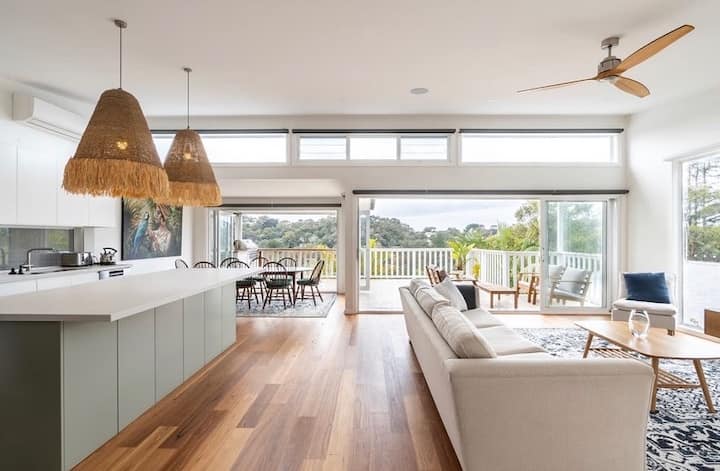 The Lookout: Hamptons Treehouse - Narrabeen