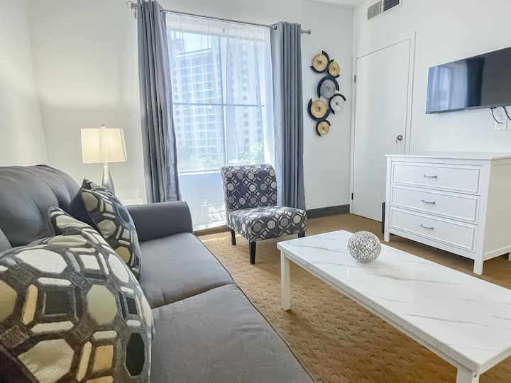 Great Condo Hotel Near Int. Drive, Furnished C31-4 - Orlando, FL