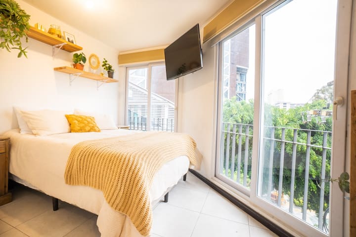 Cozy Apt With Terrace In Zone 4 - Guatemala City