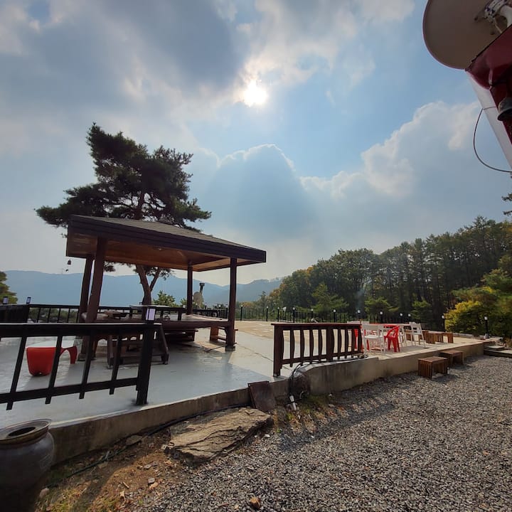 샹그릴라펜션/20인가능/노래방/애견불가/항아리바베큐/불멍 - 금산군