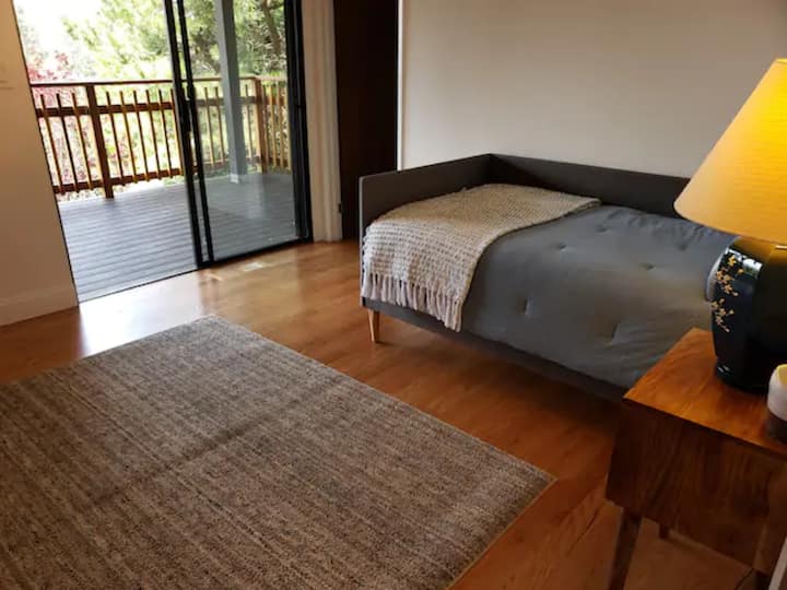 Peaceful 2br Sanctuary - San Leandro, CA