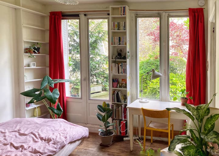 Cozy Studio With Beautiful Garden - Saint-Ouen