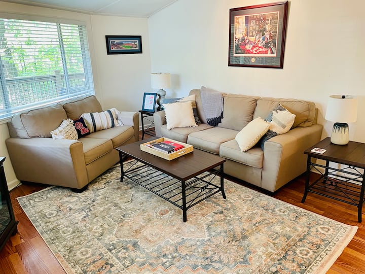 Oxford Condo- Walk To Campus - Oxford