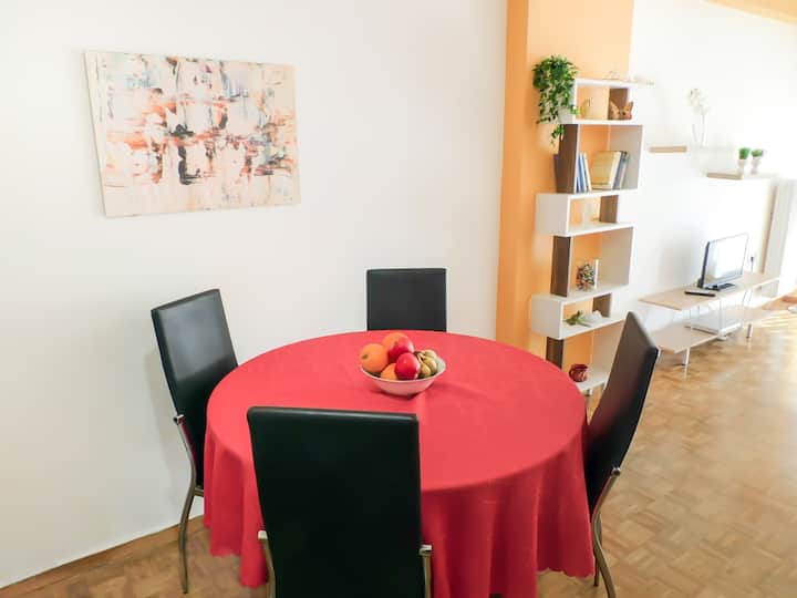Sandra's Lovable Apartment/7' Walk From The Metro - Atene