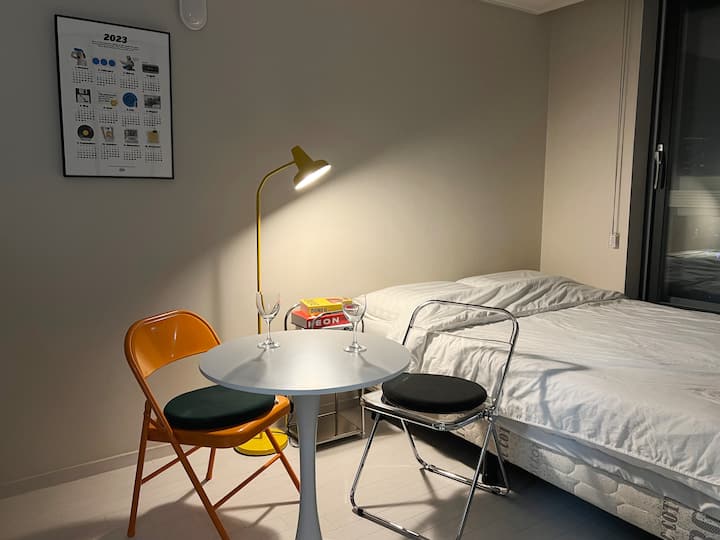 Mistay 동성로:안전/편안공간, 감성숙소, 매번침구교체, 넷플릭스&시티뷰 - 대구광역시