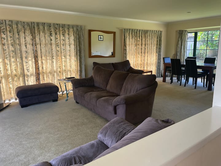 Bowentown Bolavard Beauty - Waihi Beach