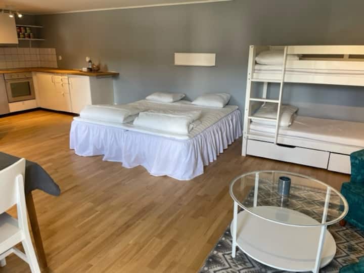 Fräsch Lägenhet I Pittoreska Sigtuna - Rosersberg