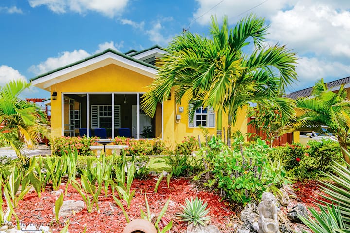 Tropical Getaway, Solar, Starlink, Ocho Rios - Jamaica