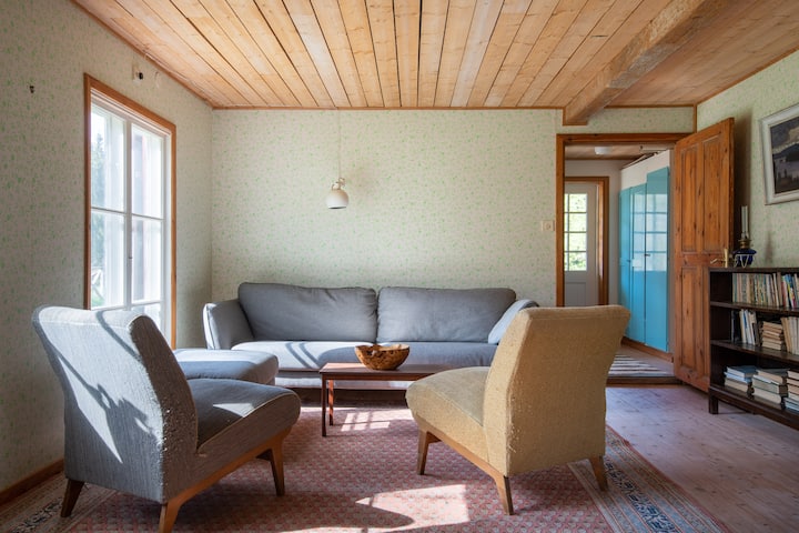Mysig Stuga Nära Badplats På Gammal Gård. - Schweden