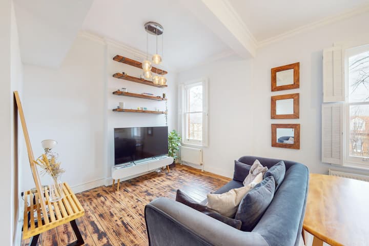 Contemporary 1-bedroom Apartment Clapham Old Town. - Deen City Farm
