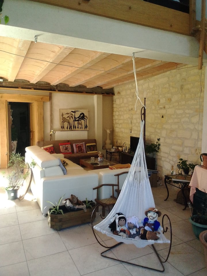 Chambre Et Salle De Bain A L'étage. - Marennes
