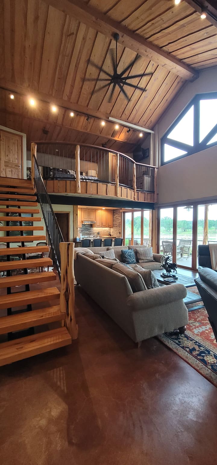 Barn Loft Stay - Palo Pinto Mountains State Park, Texas