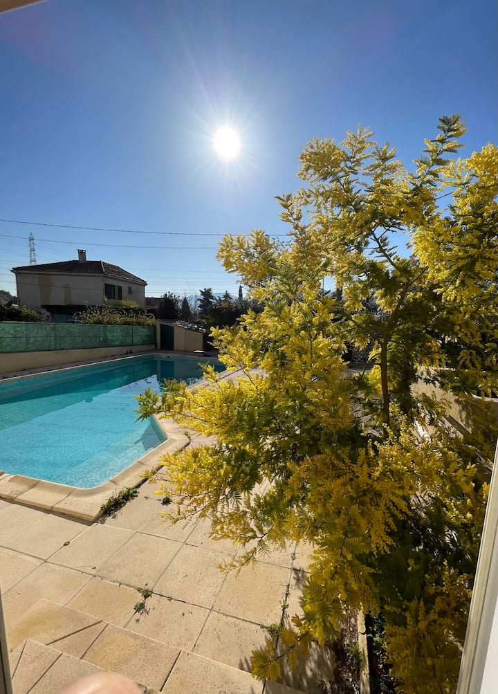 Grande Maison Terrasse Piscine - Marseille