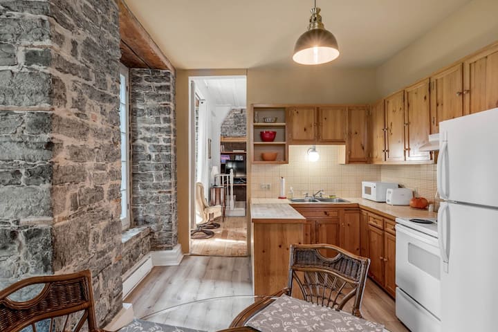 Rustic Apartment In Old Town - Quebec