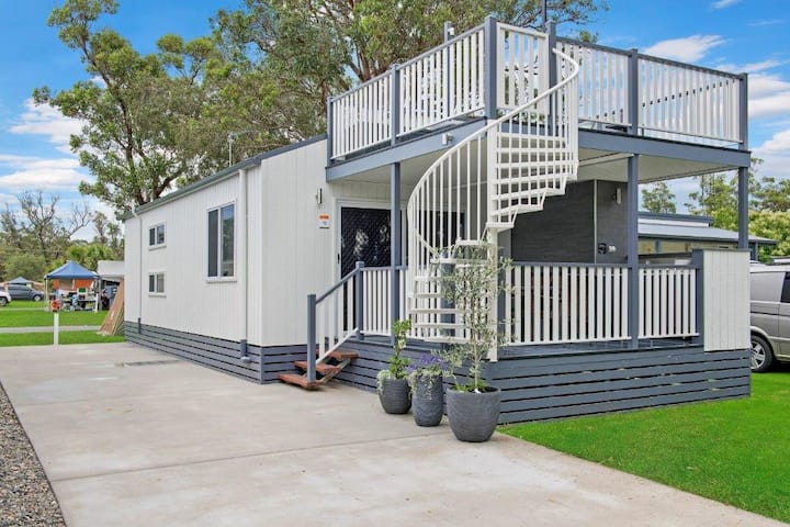 Waterfront Sky Deck Villa - South West Rocks