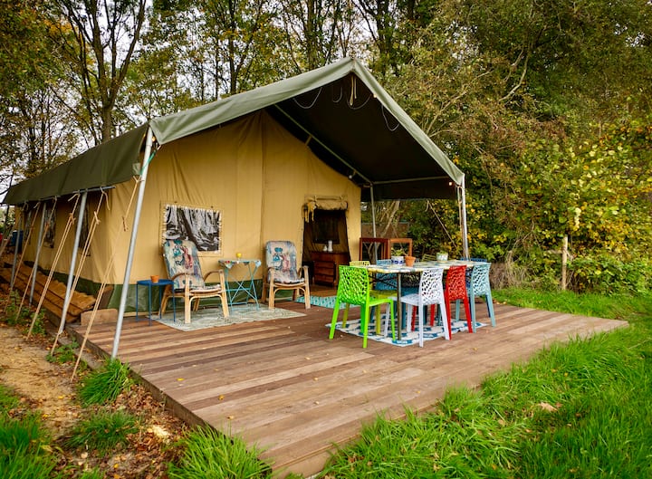 Spacious Group Tent With View - Groningen