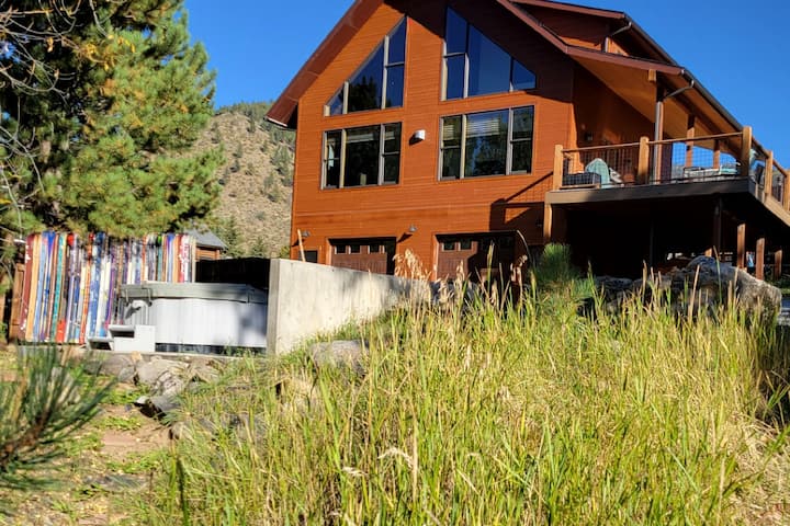 Serene Creekside Cabin Near Skiing And Rafting - Georgetown, CO