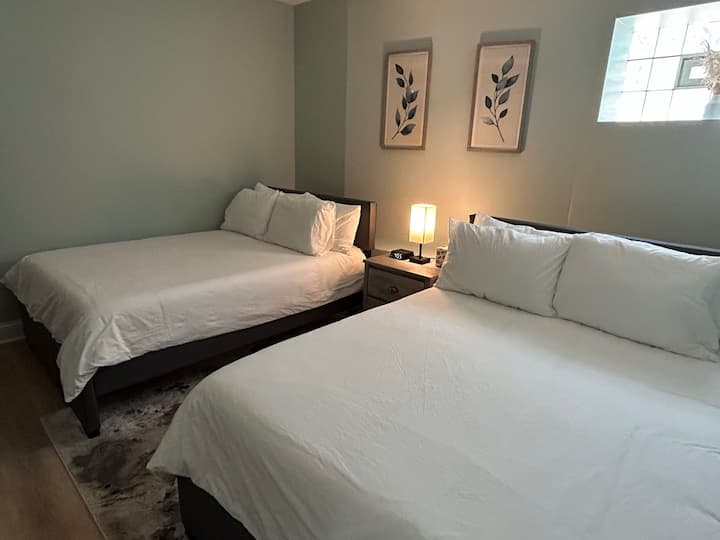2-bed, 2-bath, Brand New Apt. Super Clean! - Wrigleyville - Chicago