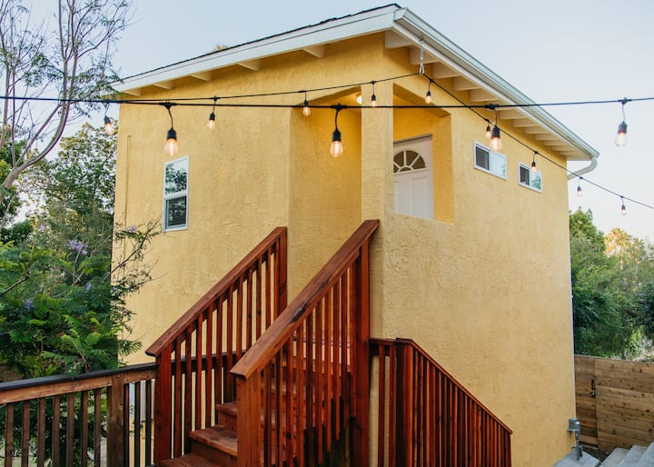 The Olivia Canyon Canary Cabana - San Diego, CA