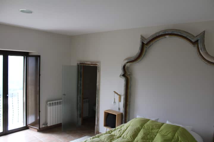 Castell De Ceuró - Hotel Rural / H5. Quercus - Solsona