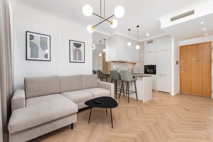 Aleja Solidarności 60b (A) By Homeprime - Warsaw