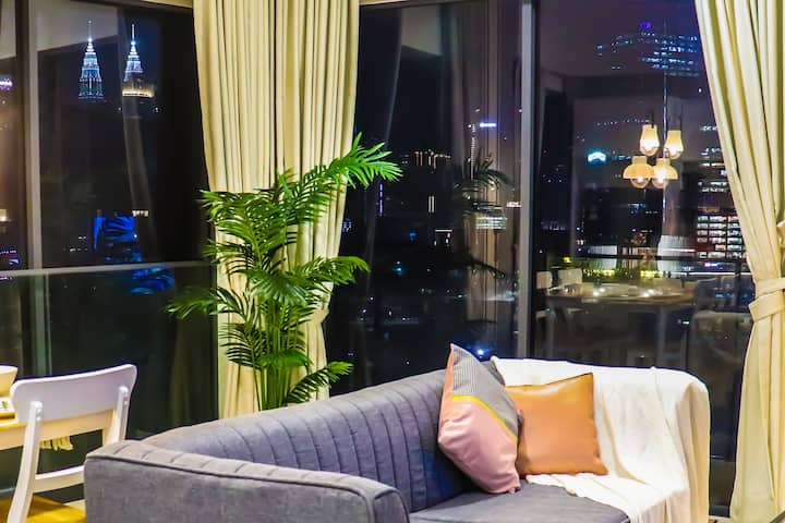 Scandi 4 Beds Designer Suite #Neartrx #Klcc View - Kuala Lumpur