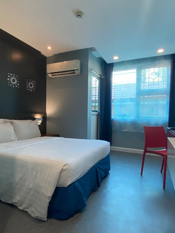 Leez Inn Malate Superior Room - Hotels for Rent in Manila, Metro Manila ...