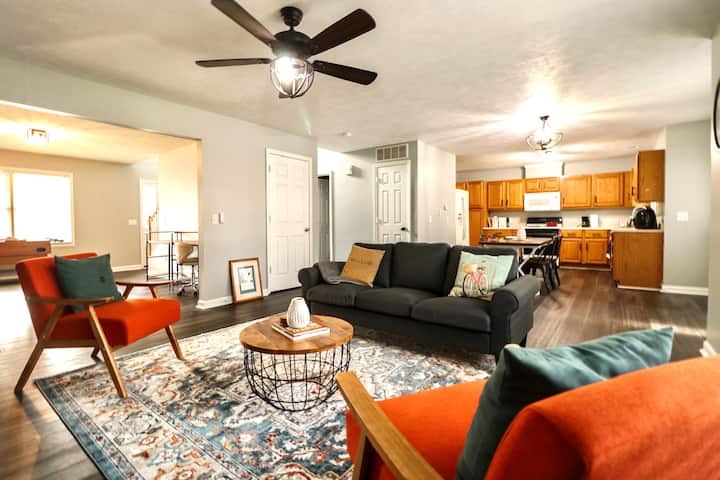Spacious Master Suite - Urbana, IL