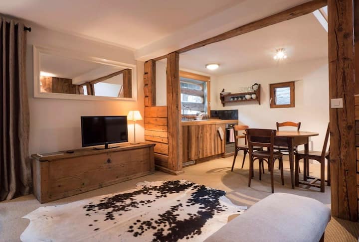 Barn 2+2 Bed - Walk To Lifts. - Verbier