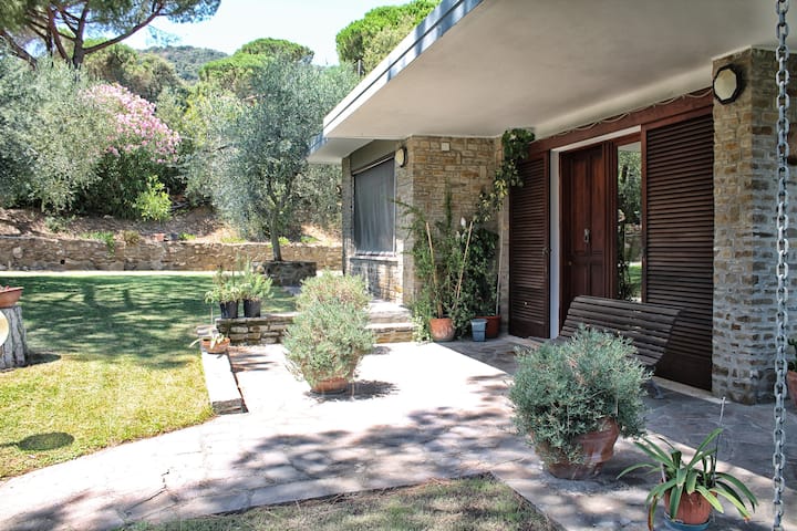 Villa Anna: Your Corner Of Paradise In Tuscany. - Castiglione della Pescaia