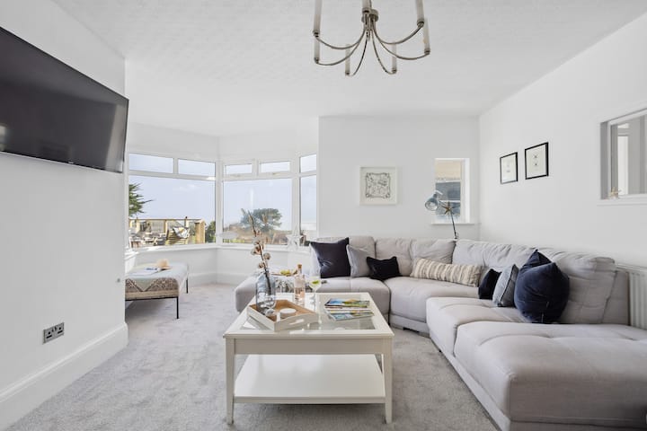 Bungalow With Large Sea View Deck -Dog Friendly - Newton Abbot