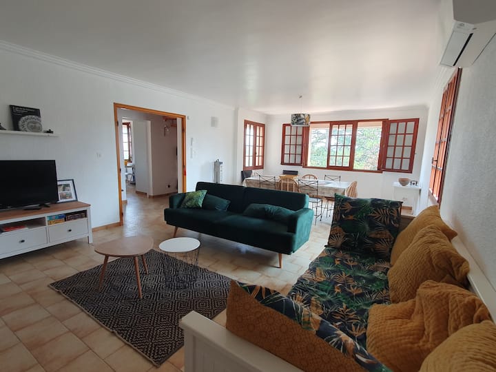Logement Avec Terrasse, Chez Marie. - Valensole