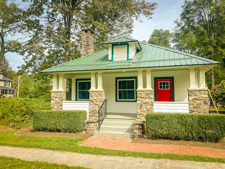 Shawnee Resort Cottage Sleeps 6 - Delaware Water Gap, PA