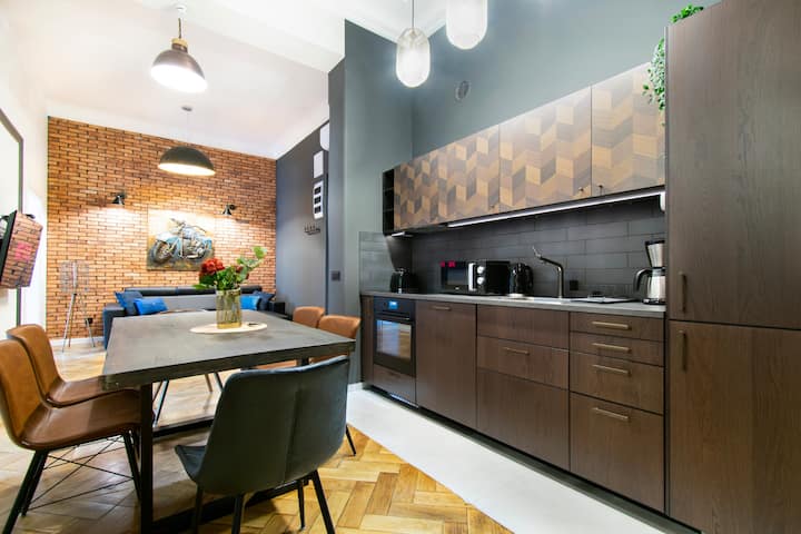 Fancy Apt With 8 Single Or 4 Double Beds + Balcony - 克拉科夫