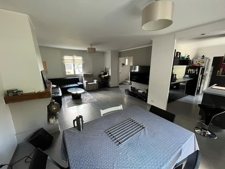 On Vous Loue Notre Maison Pendant Nos Vacances - Montigny-le-Bretonneux