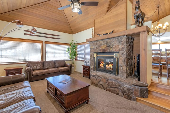Mountain Cabin Feel Downtown - Flagstaff, AZ