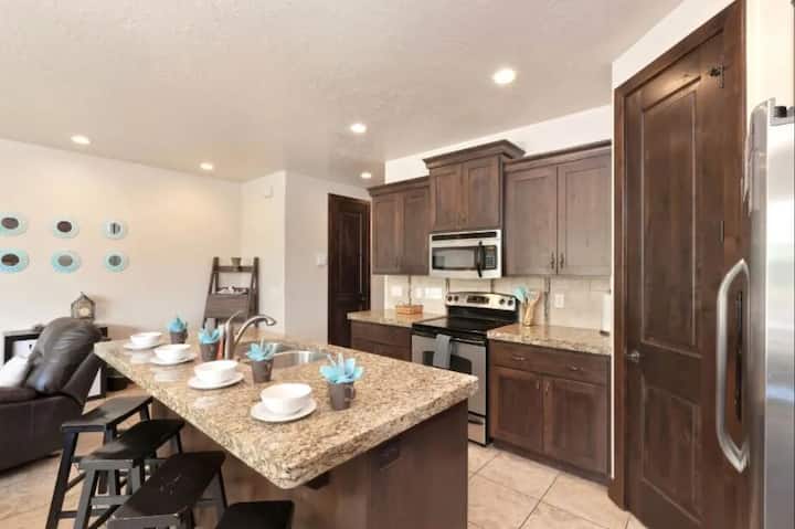 Gateway To Adventure - Washington, UT