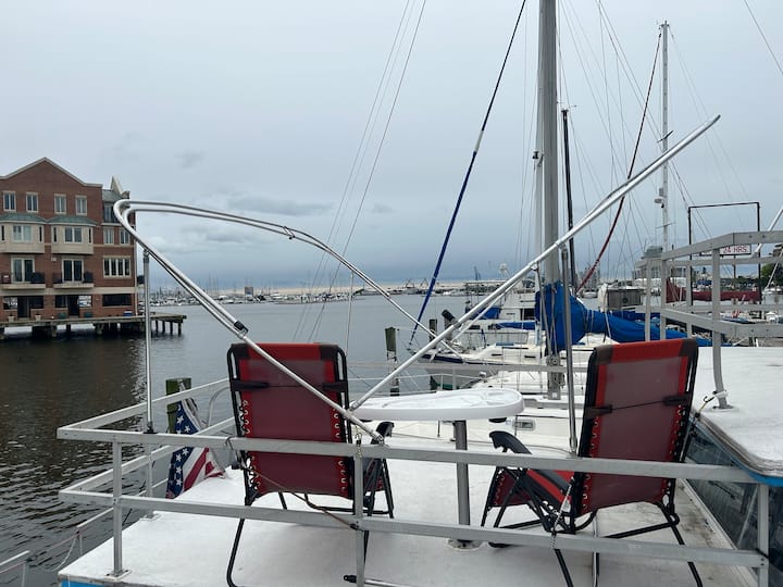 Tiny House On The Water - Baltimore