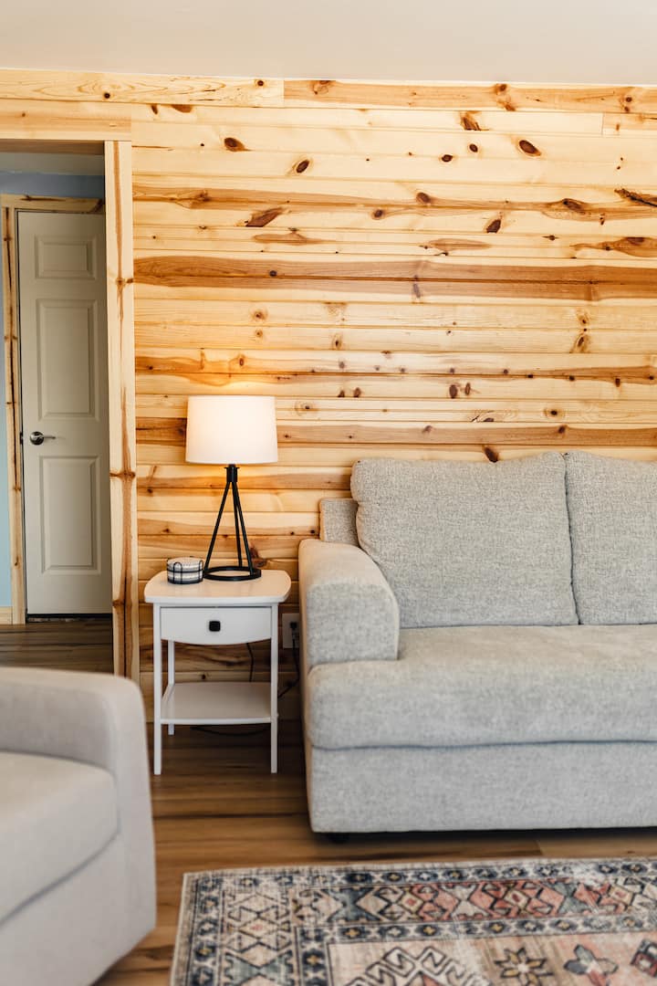 Cottage Rose - Two Harbors, MN