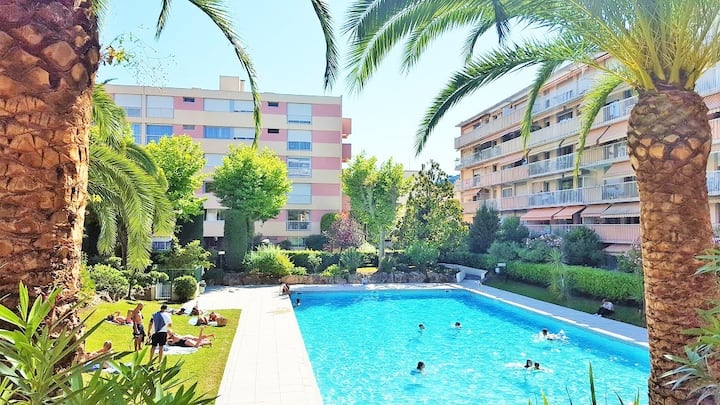 Appartement 70m², 4pers, 2 Ch. + Parking + Piscine - Vallauris