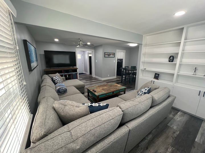 New Remodeled 3br/1ba Home - Topeka, KS